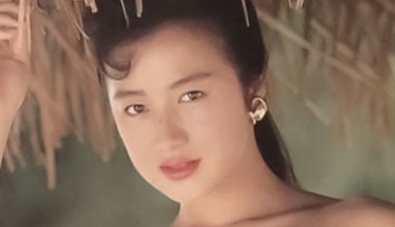 【画像】鈴木京香の若い頃から現在！デビュー時から今の活躍に迫る！